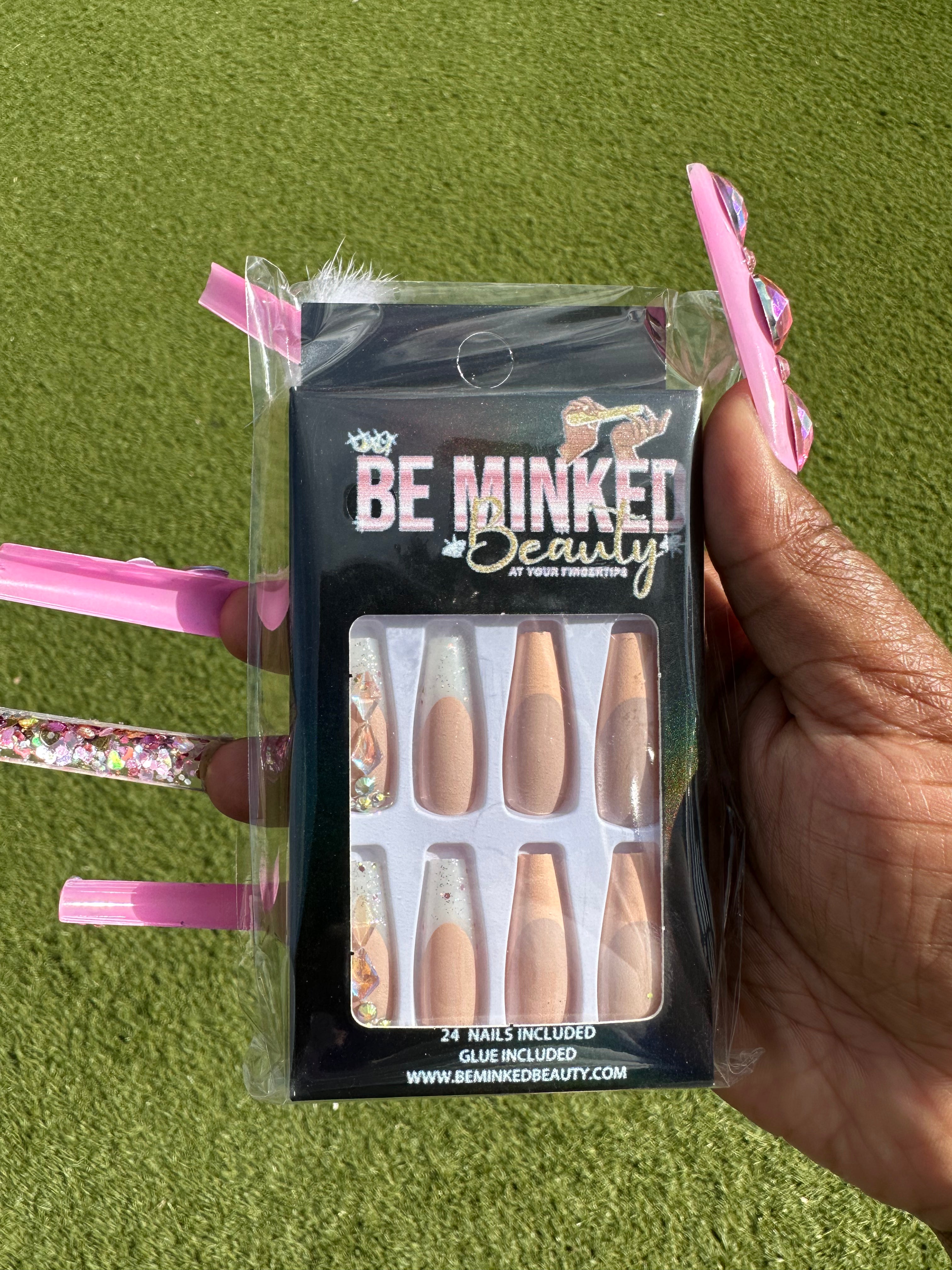 Nude Vibez – Be Minked Beauty